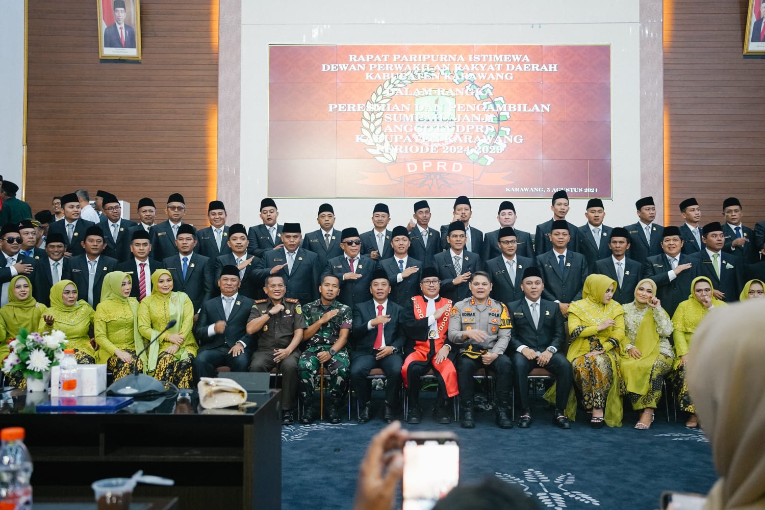 DPRD Kabupaten Karawang 2024-2029 Resmi Dilantik | Situs Resmi - Pemerintah Daerah Kabupaten ...